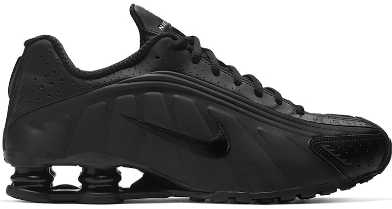 Nike Shox R4 Triple Black Matte - 104265-044 - HypeAnalyzer